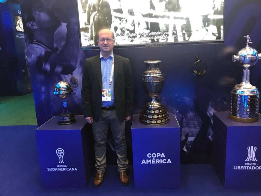 Dal Farra com os presidentes da Conmebol e CBF em Moscou - Blog Denis ...