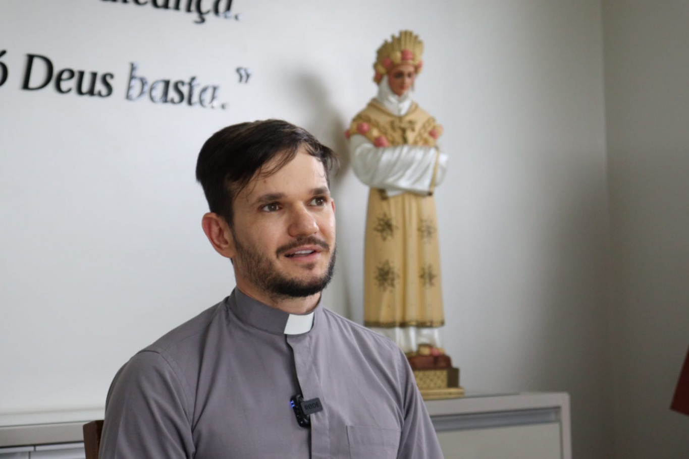 (Áudio) Padre Patrick, fenômeno das redes sociais, na Basílica de Içara ...