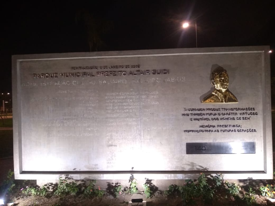 Sumiram as letras da placa no Paço - Blog Denis Luciano - 4oito