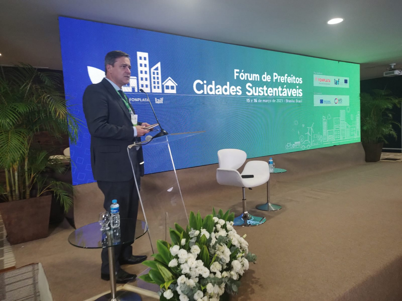 Secretário da Fazenda, Vagner Espíndola representa Clésio Salvaro em ...