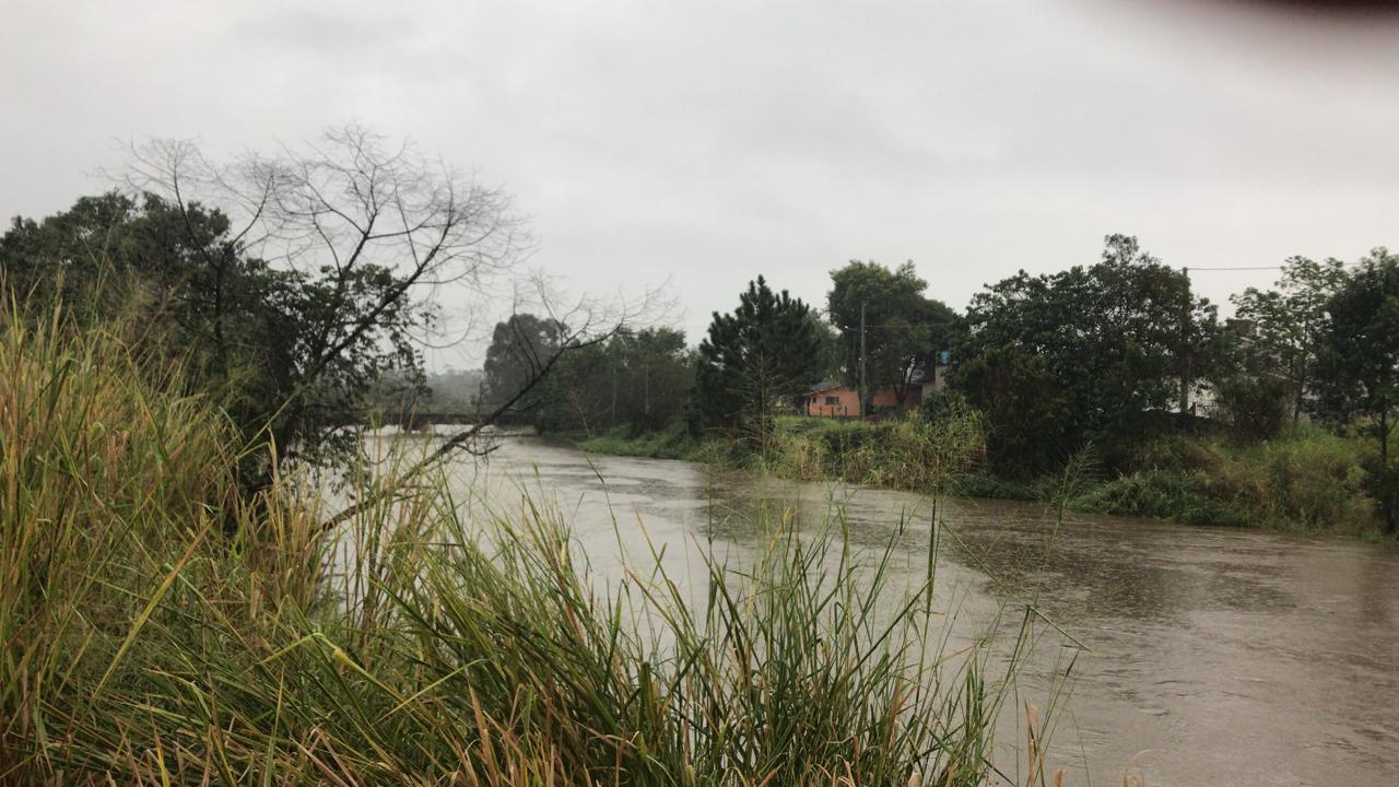Defesa Civil de Criciúma acompanha o nível do Rio Sangão - Cotidiano ...