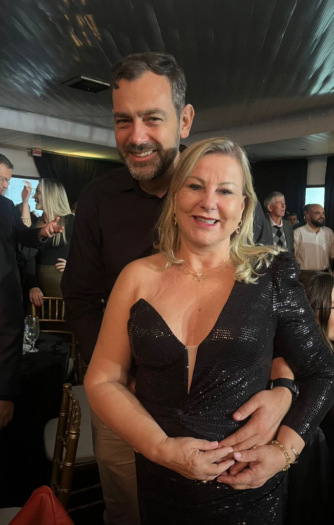 Eve’Som 50 anos foi coroada de sucesso - Blog Beth João - 4oito